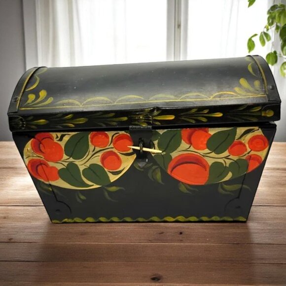 Lois Swingle | Accents | Mcm Vintage Tole Painted Tin Chest Signed Lois ...